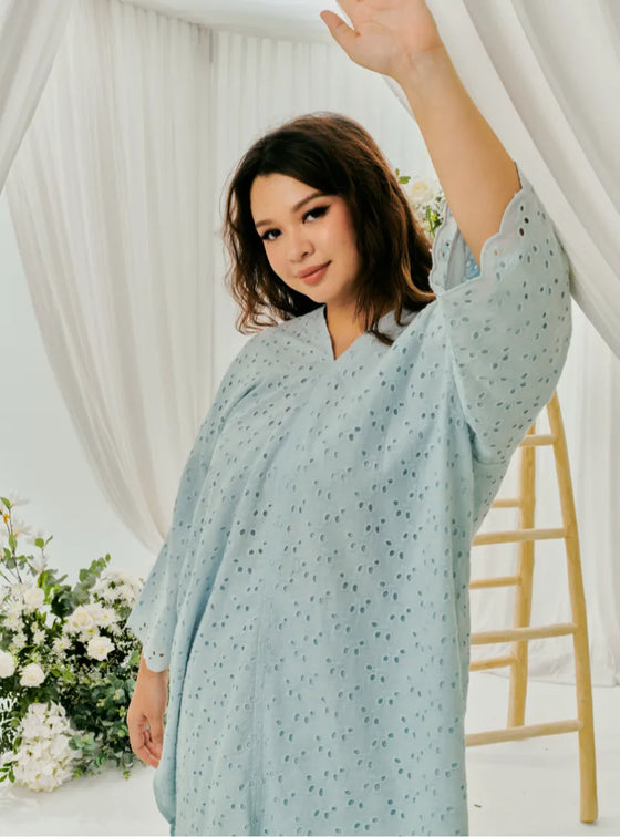 BABY BLUE TUN YASMIN EMBROIDERED EYELET OVERSIZED KURUNG – CURVA FABULOUS